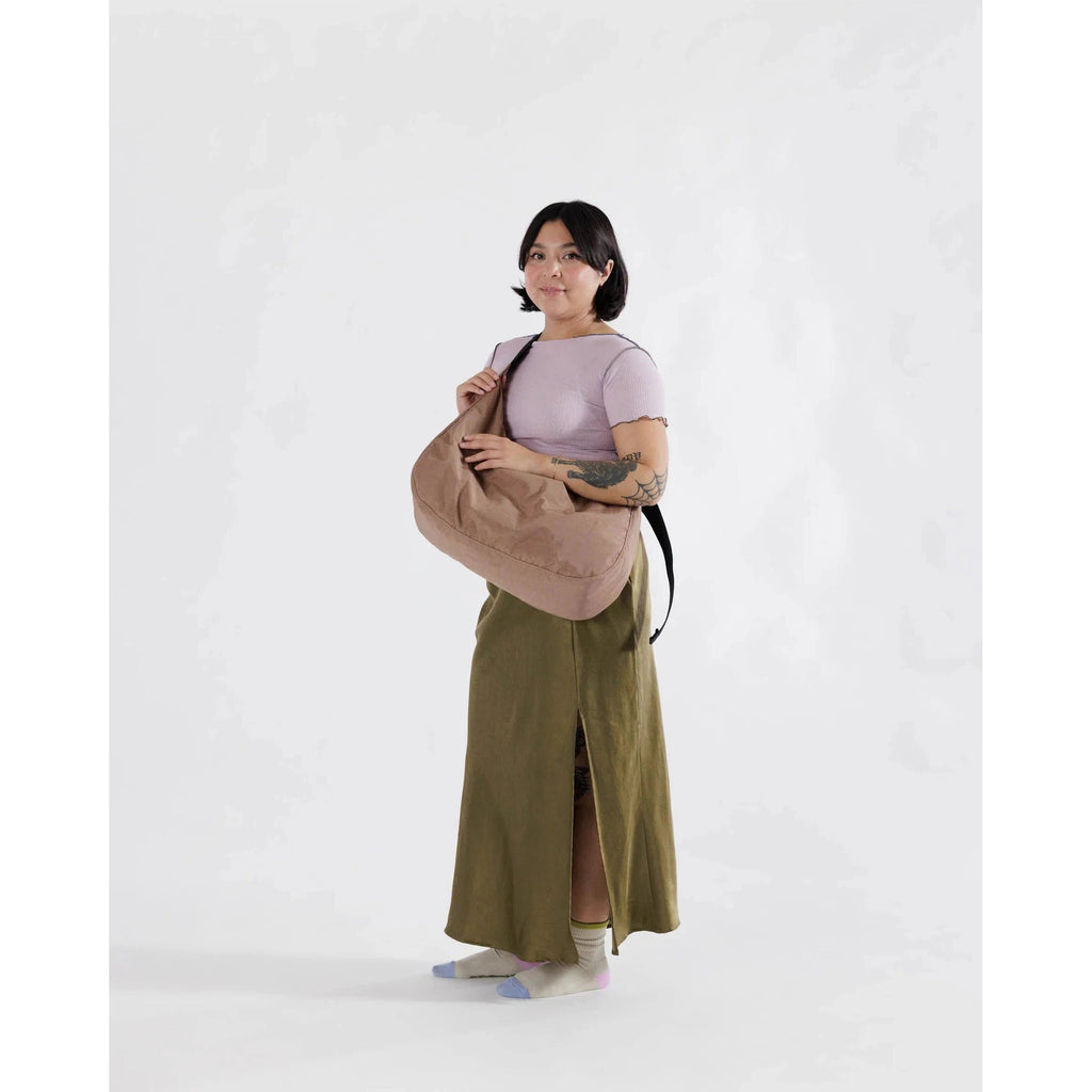 Baggu Large Nylon Crescent Bag - Cocoa — PaperMarket