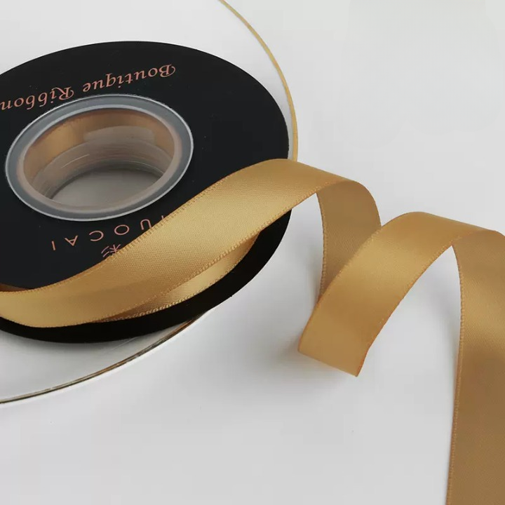 Gift Wrapping Ribbon 18m - Gold — PaperMarket